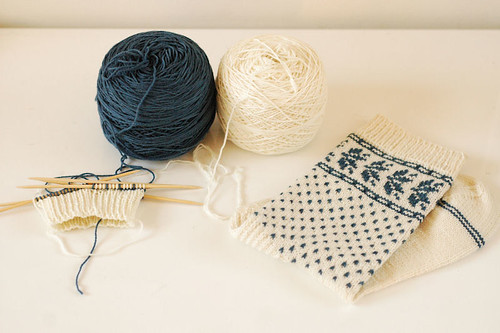 stranded knitting: the importance of color dominance – Paper Tiger