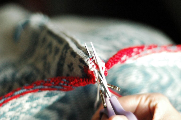 how to reinforce & cut armhole steeks – Paper Tiger